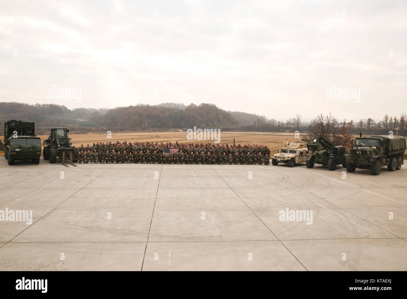 Marines with Combat Logistics Battalion 3, 3rd Marine Logistics Group ...