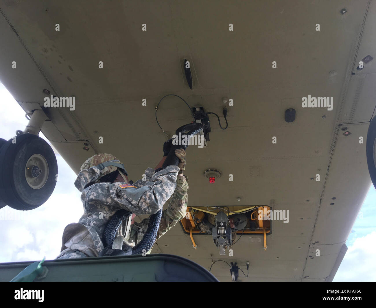 U.S. Army soldiers from Army Forces Battalion, Joint Task Force-Bravo ...