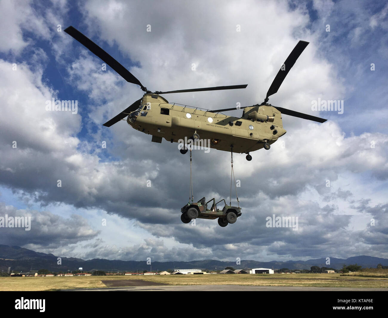 U.S. Army soldiers from Army Forces Battalion, Joint Task Force-Bravo ...