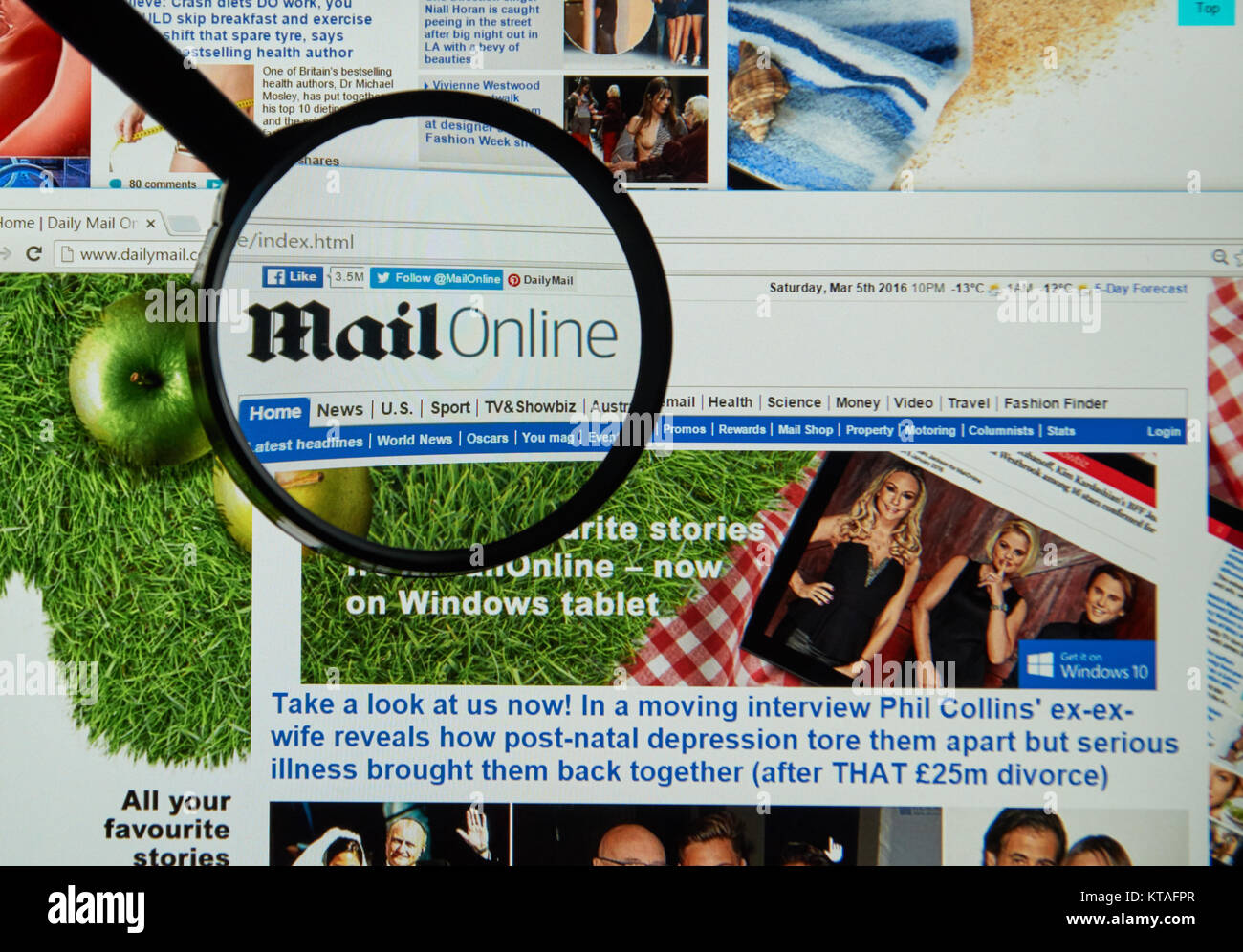 Daily mail tabloid newspaper hi-res stock photography and images - Alamy