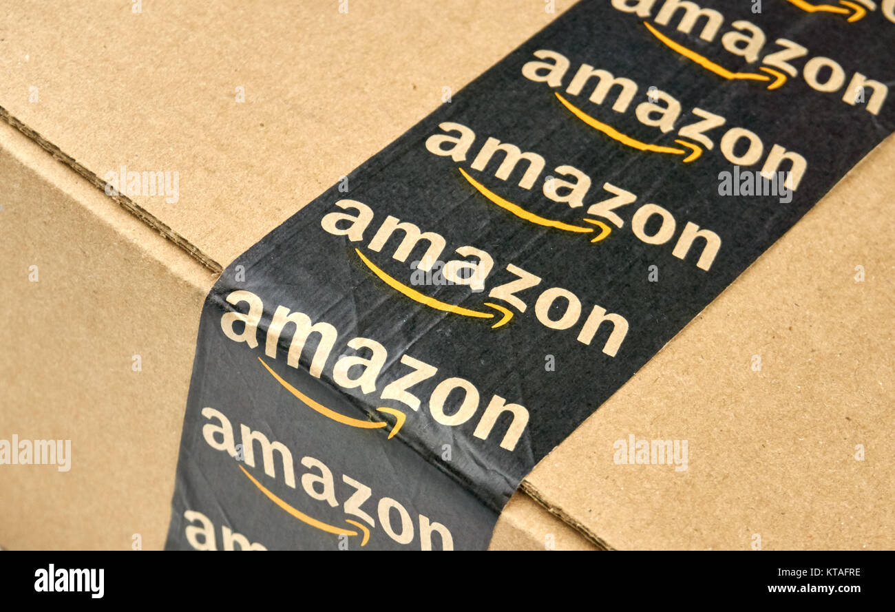 Amazon shipping box hi-res stock photography and images - Alamy
