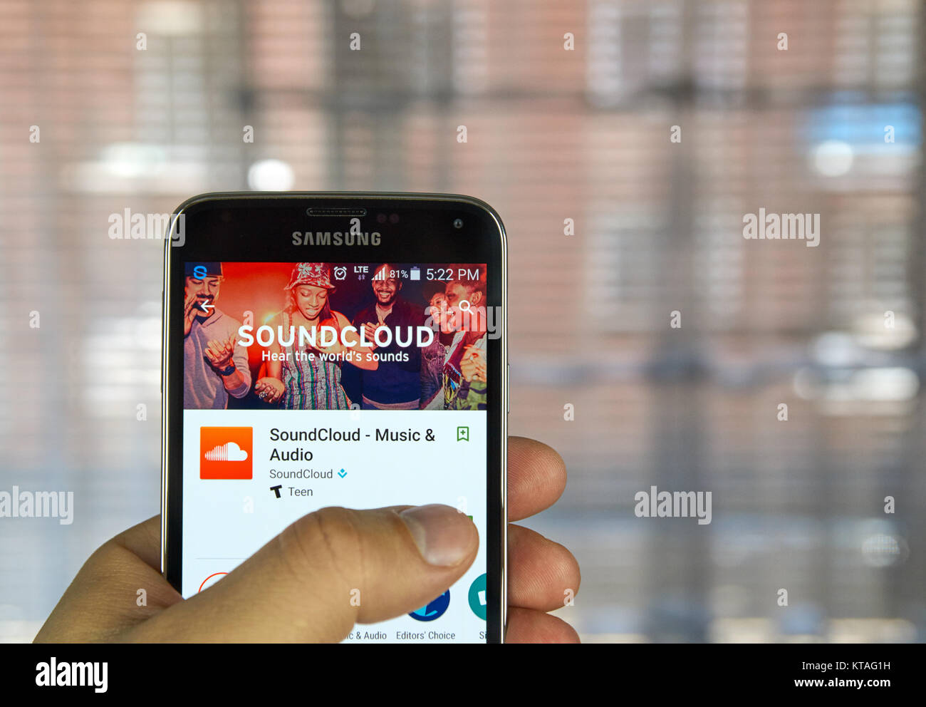 Internet based platform hi-res stock photography and images - Alamy