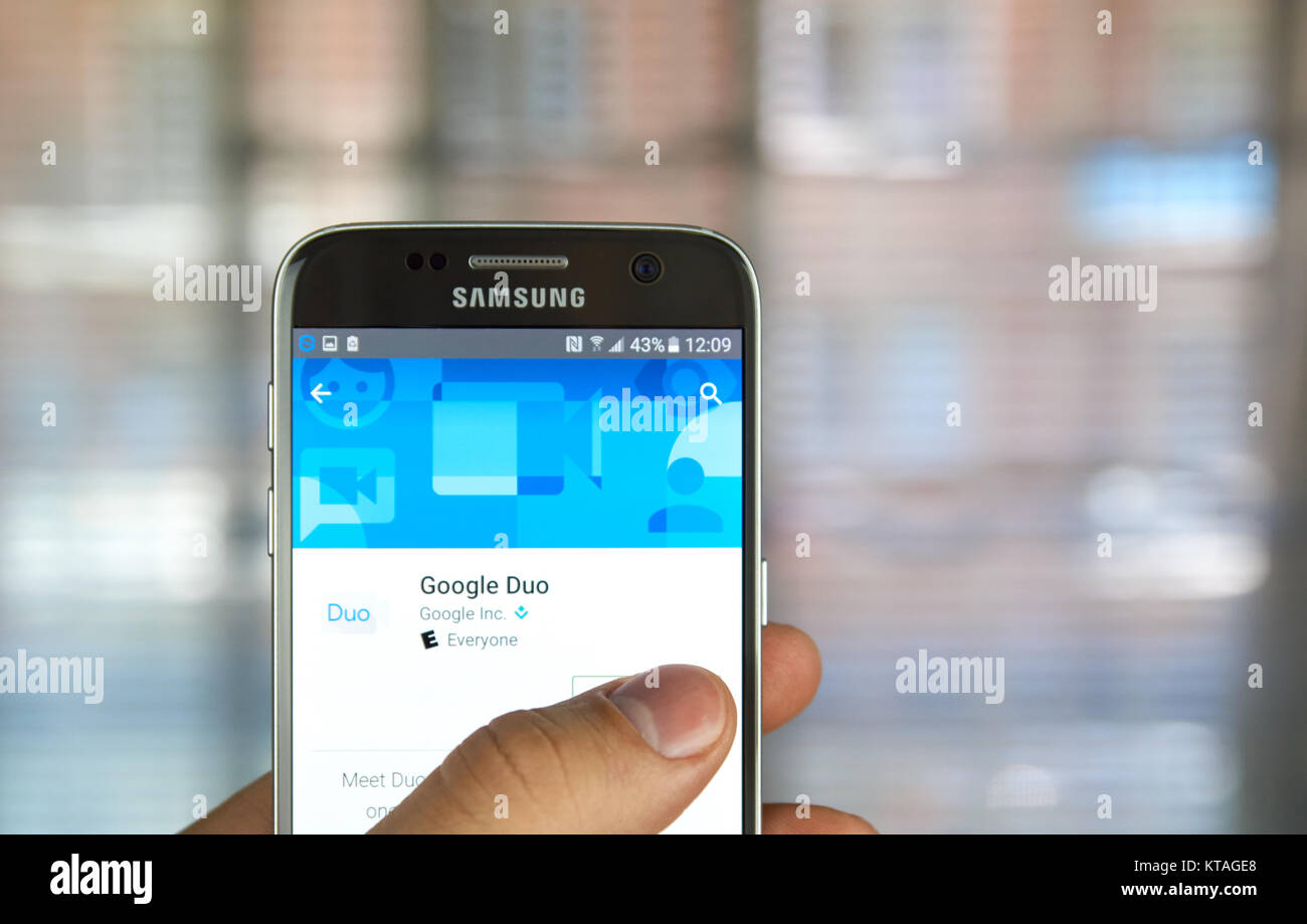 Google duo app logo hi-res stock photography and images - Alamy