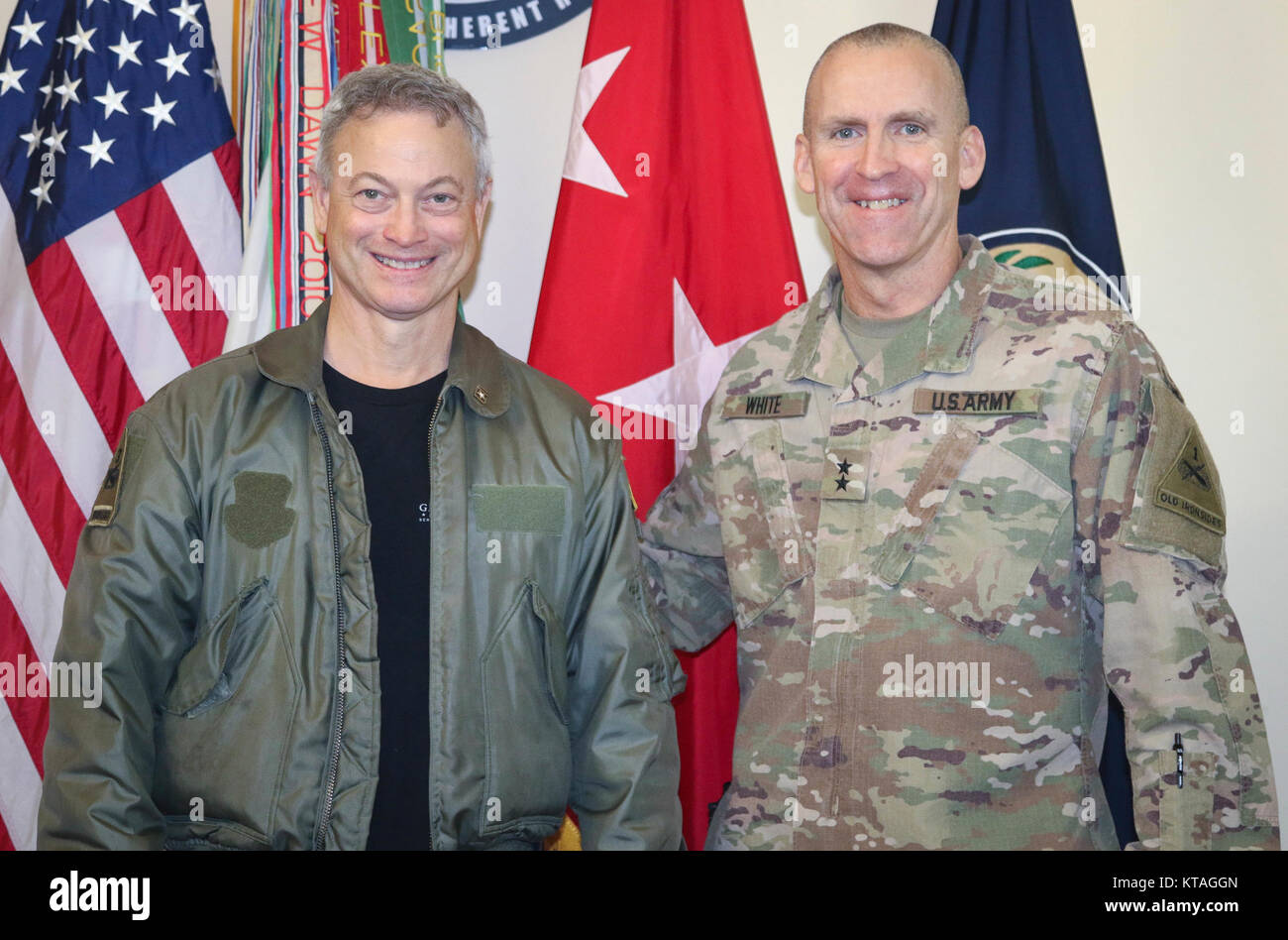 Actor Gary Sinise and Maj. Gen. Pat White, commanding general of ...