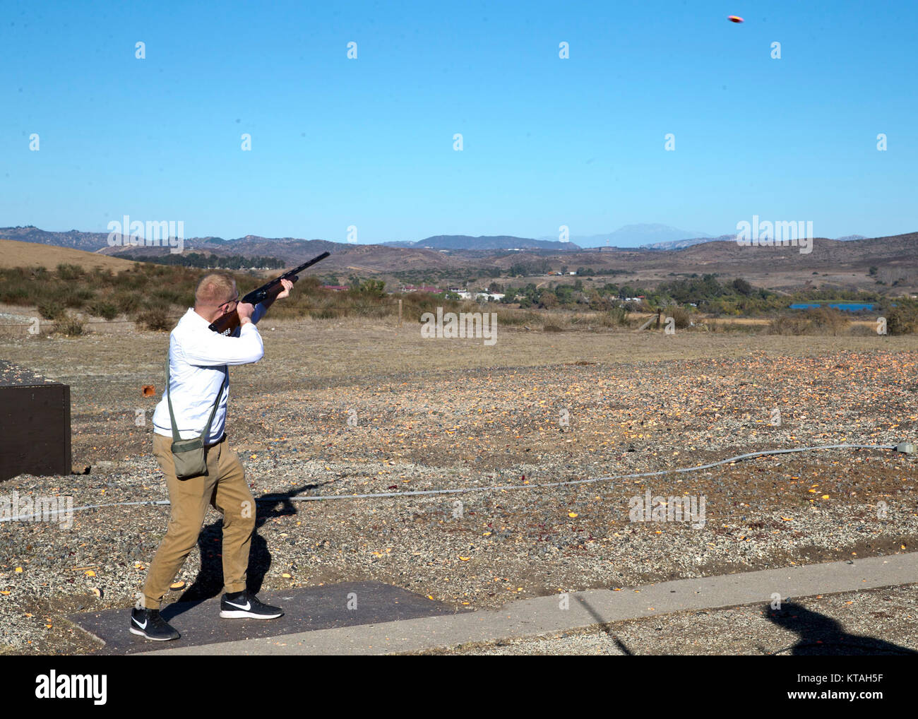 Marines with Marine Wing Headquarters Squadron 3, 3rd Marine Aircraft ...
