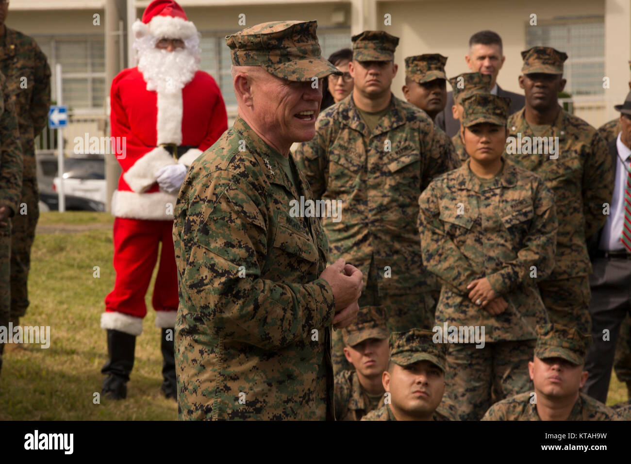 Lt. Gen. Lawrence D. Nicholson, the commanding general of III Marine ...