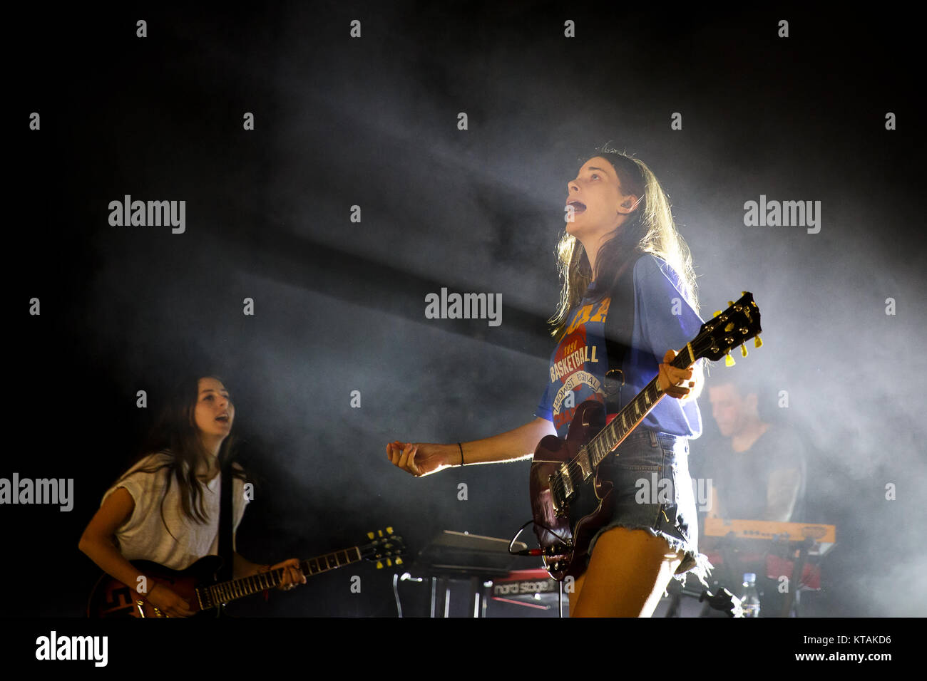 Danielle haim hi-res stock photography and images - Alamy