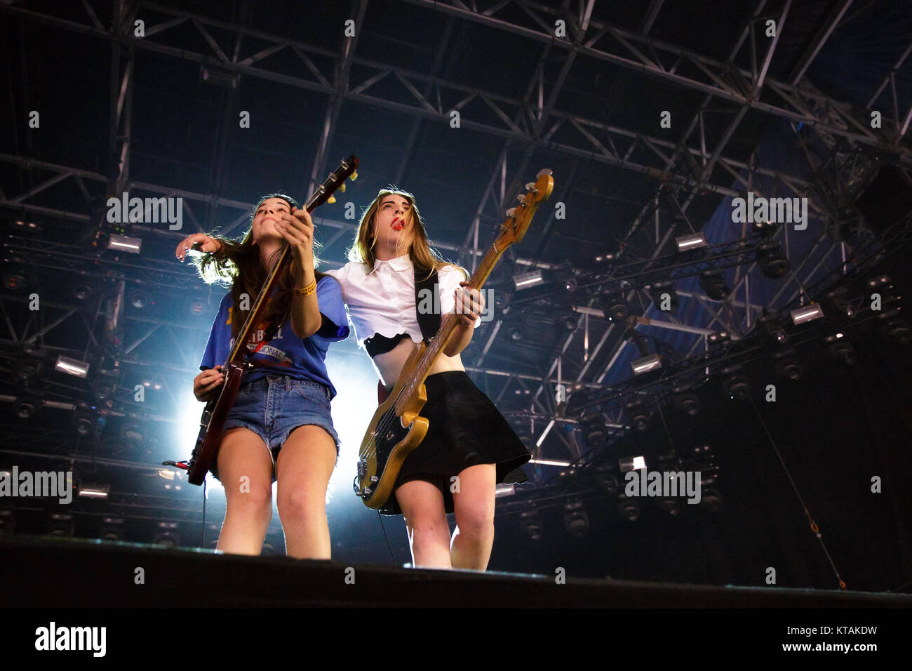 Haim Band Live Stock Photos & Haim Band Live Stock Images - Alamy