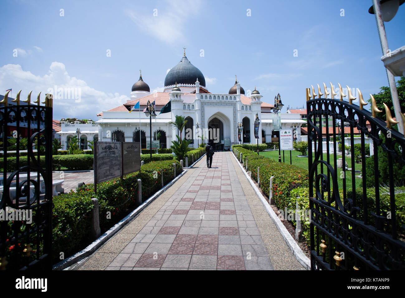 Color architecture narrow streets Stock Photo - Alamy