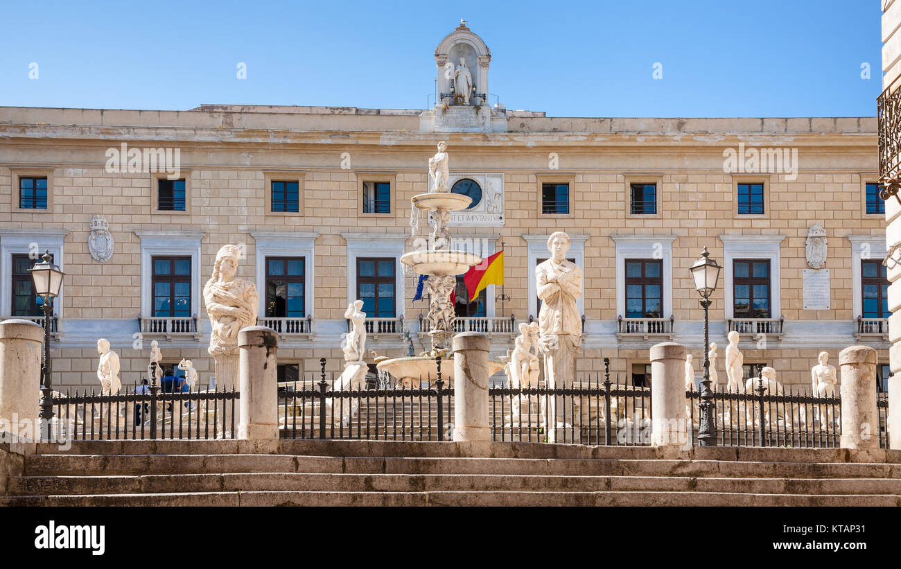 Praetorian house hi-res stock photography and images - Alamy