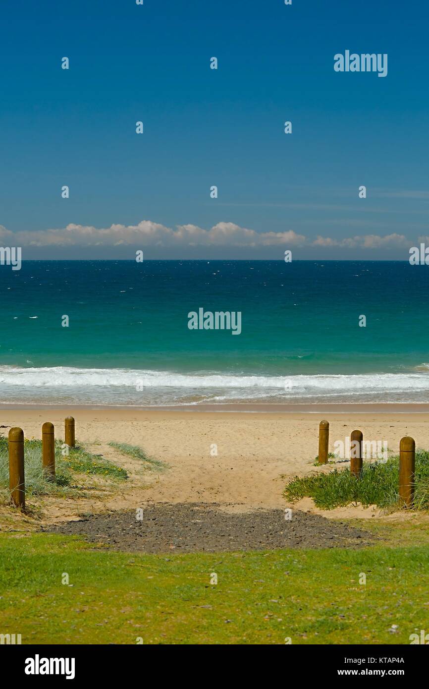 Sandy Ocean Beach Stock Photo - Alamy