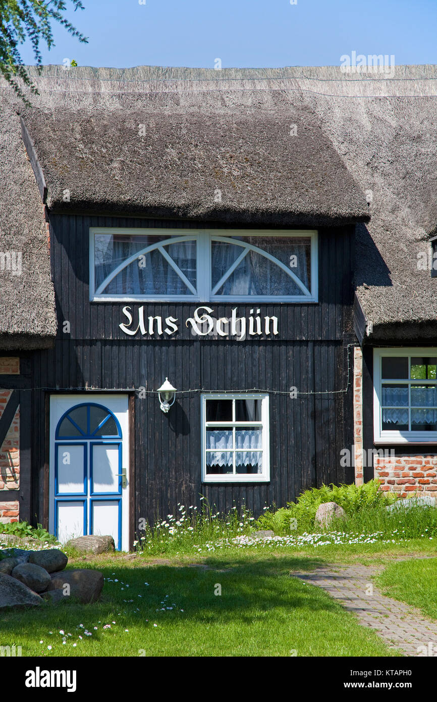 Converted barn hi-res stock photography and images - Alamy