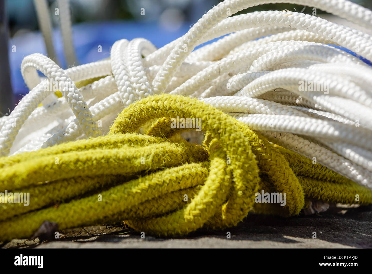 Boat rope white and yellow Stock Photo - Alamy