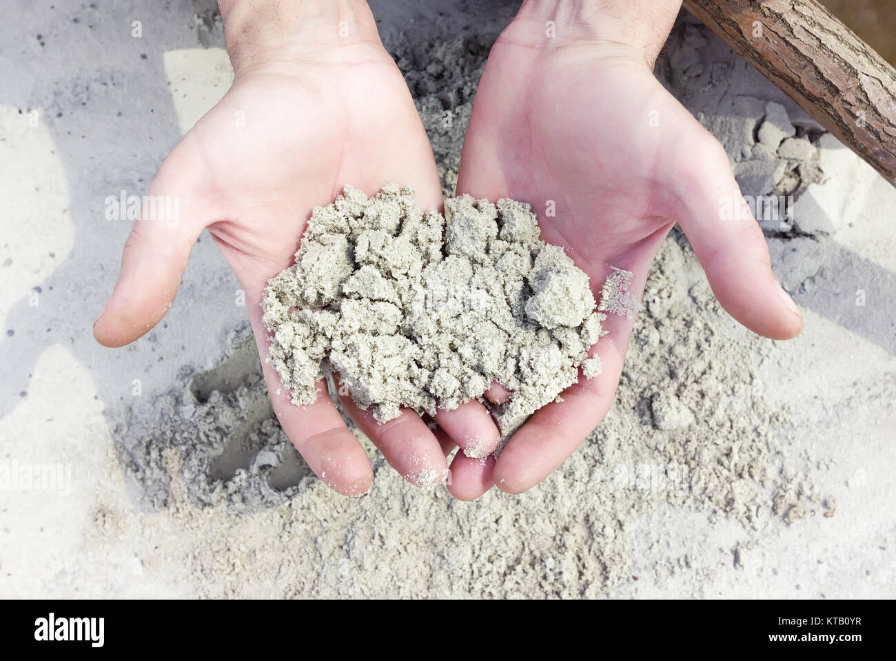 Ground quartz hi-res stock photography and images - Alamy