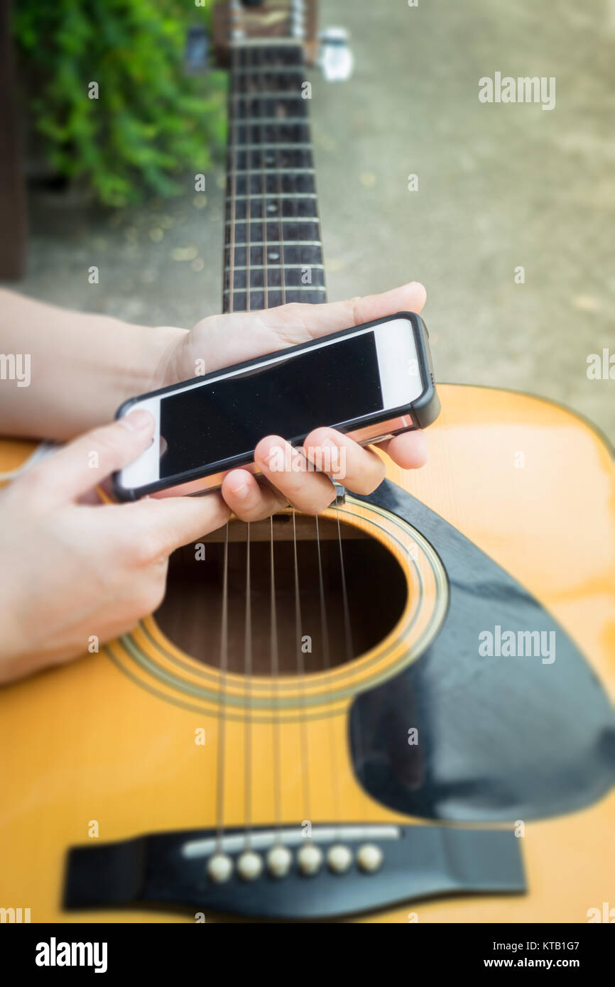Guitarist Hand Playing Acoustic Guitar Stock Photo - Alamy