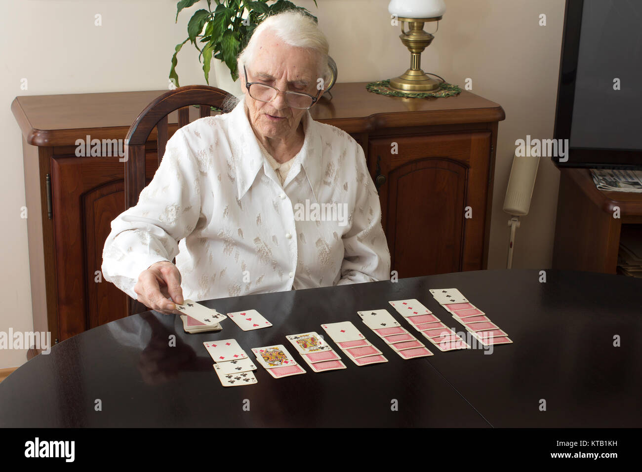 Solitaire cards hi-res stock photography and images - Alamy