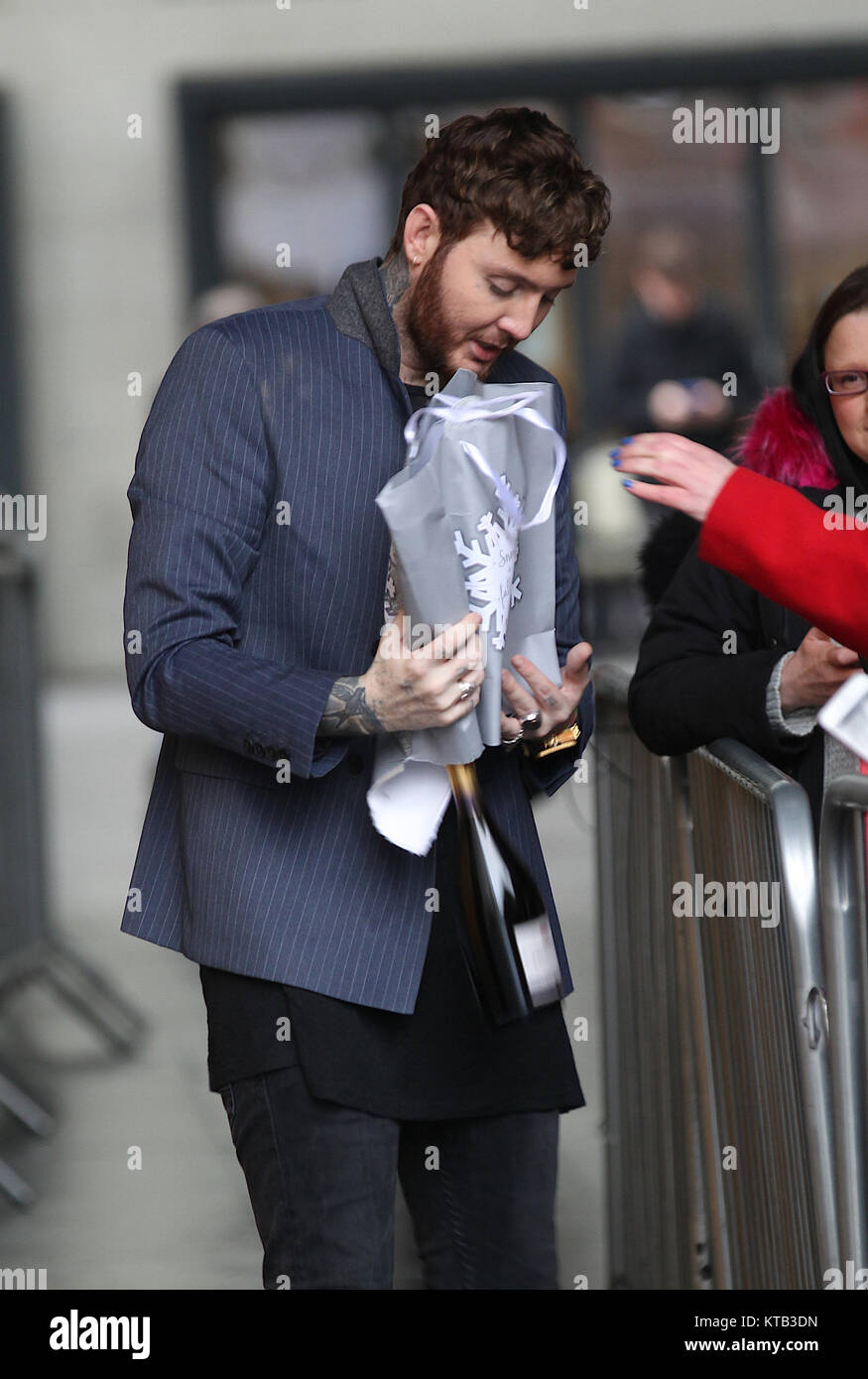 Bbc radio studios hi-res stock photography and images - Alamy