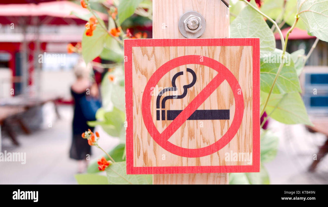 No smoking sign, Montreal, Quebec, Canada Stock Photo - Alamy