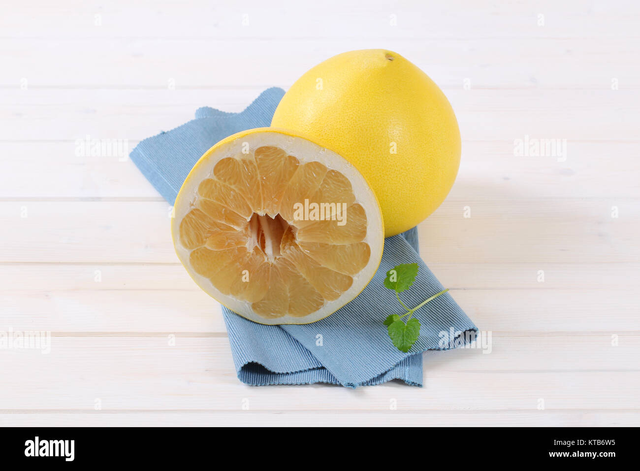 fresh ripe pomelo Stock Photo - Alamy