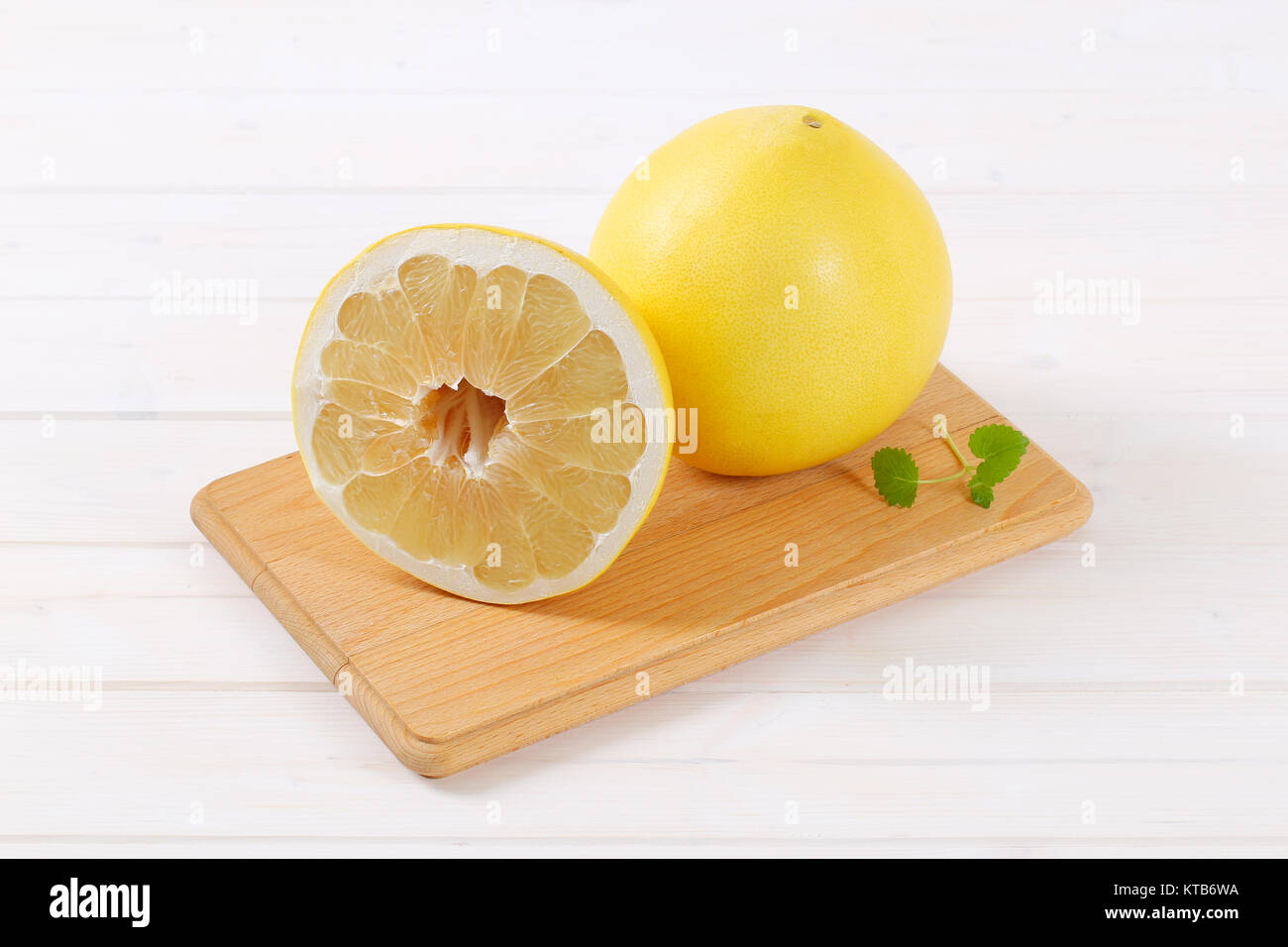 fresh ripe pomelo Stock Photo - Alamy