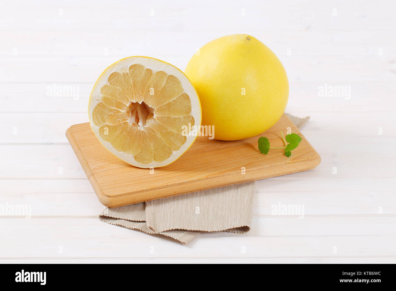 fresh ripe pomelo Stock Photo - Alamy