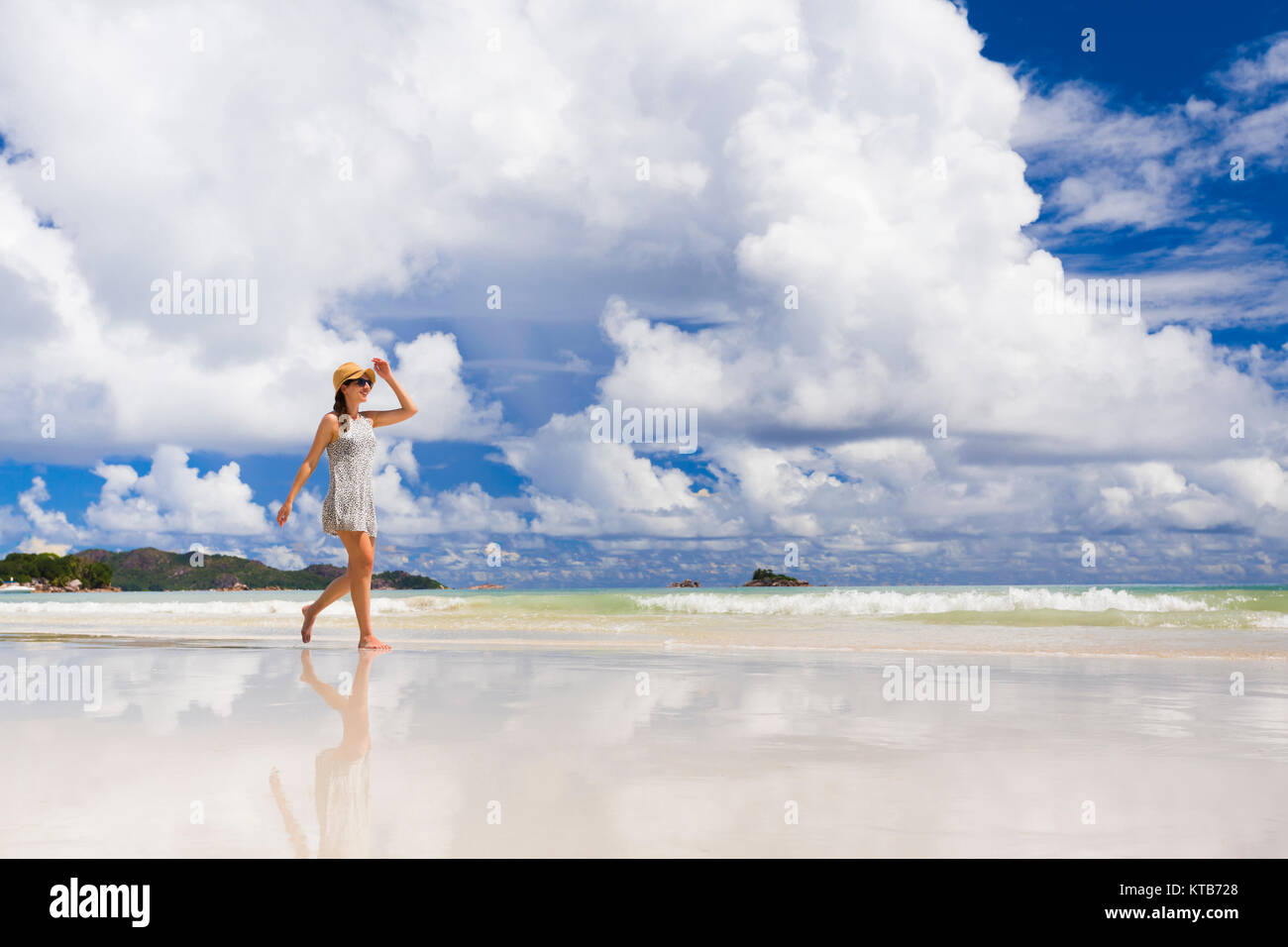 Walking on the beach Stock Photo - Alamy