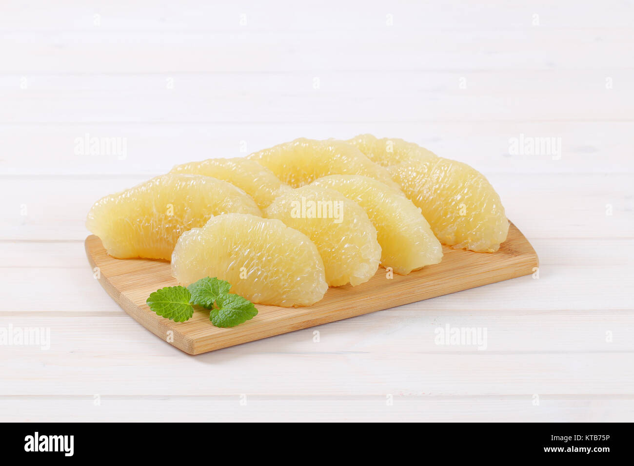 peeled pomelo segments Stock Photo - Alamy