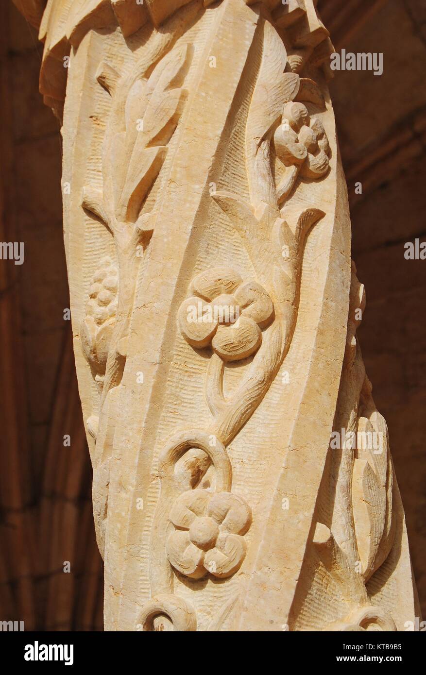 Floral column hi-res stock photography and images - Alamy