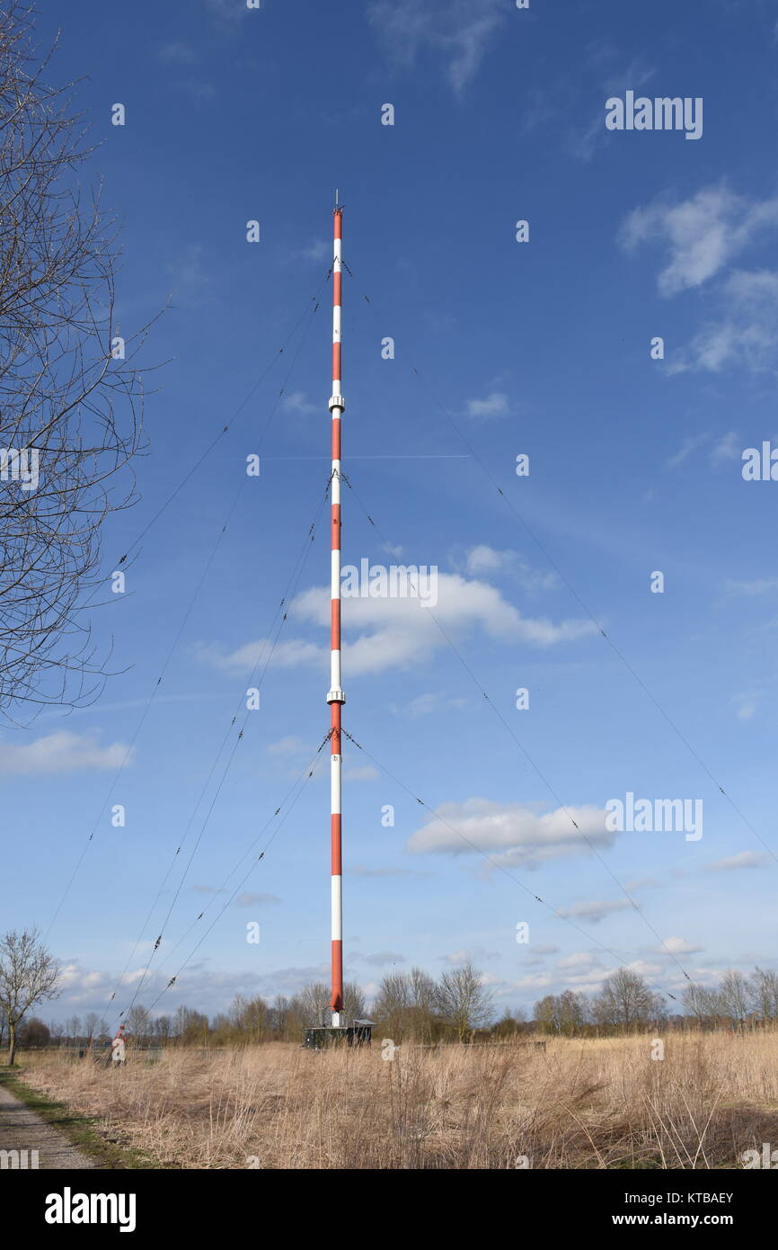 Mast foundation hi-res stock photography and images - Alamy