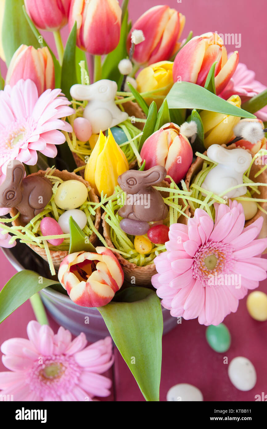 Easter baskets hi-res stock photography and images - Alamy