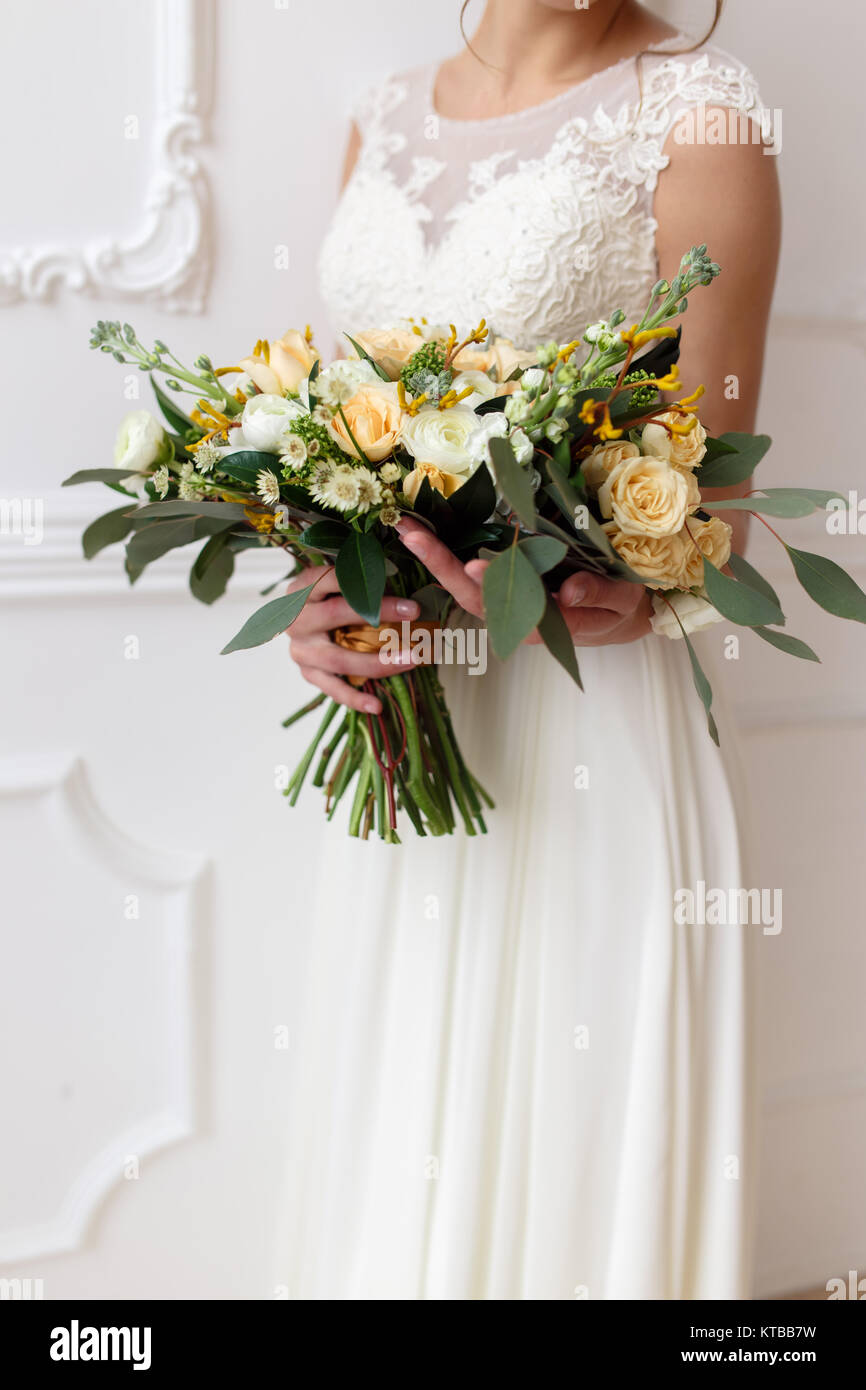 Country style wedding bouquet hi-res stock photography and images - Alamy