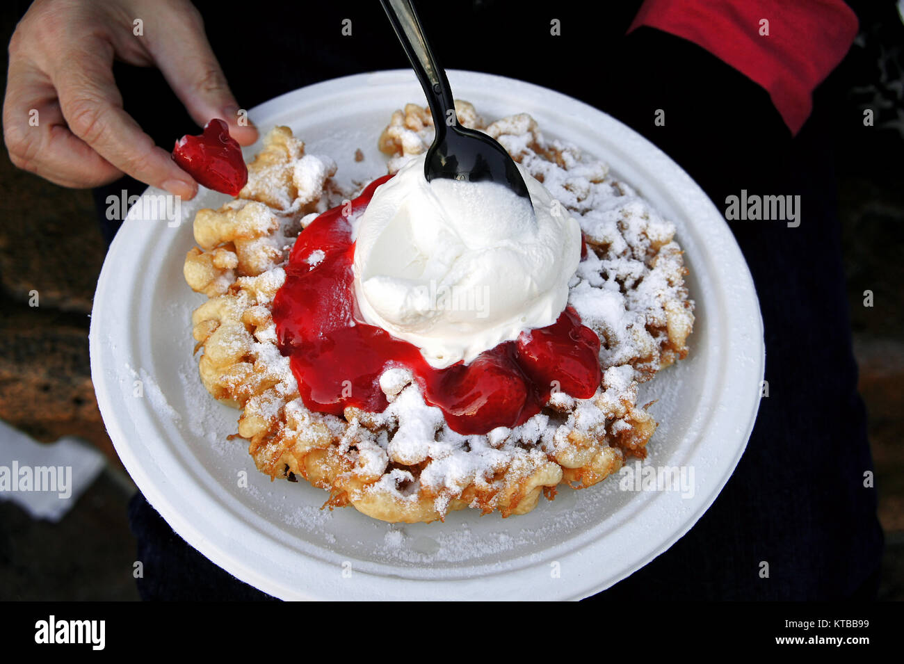 Funnel cake ice cream hi-res stock photography and images - Alamy
