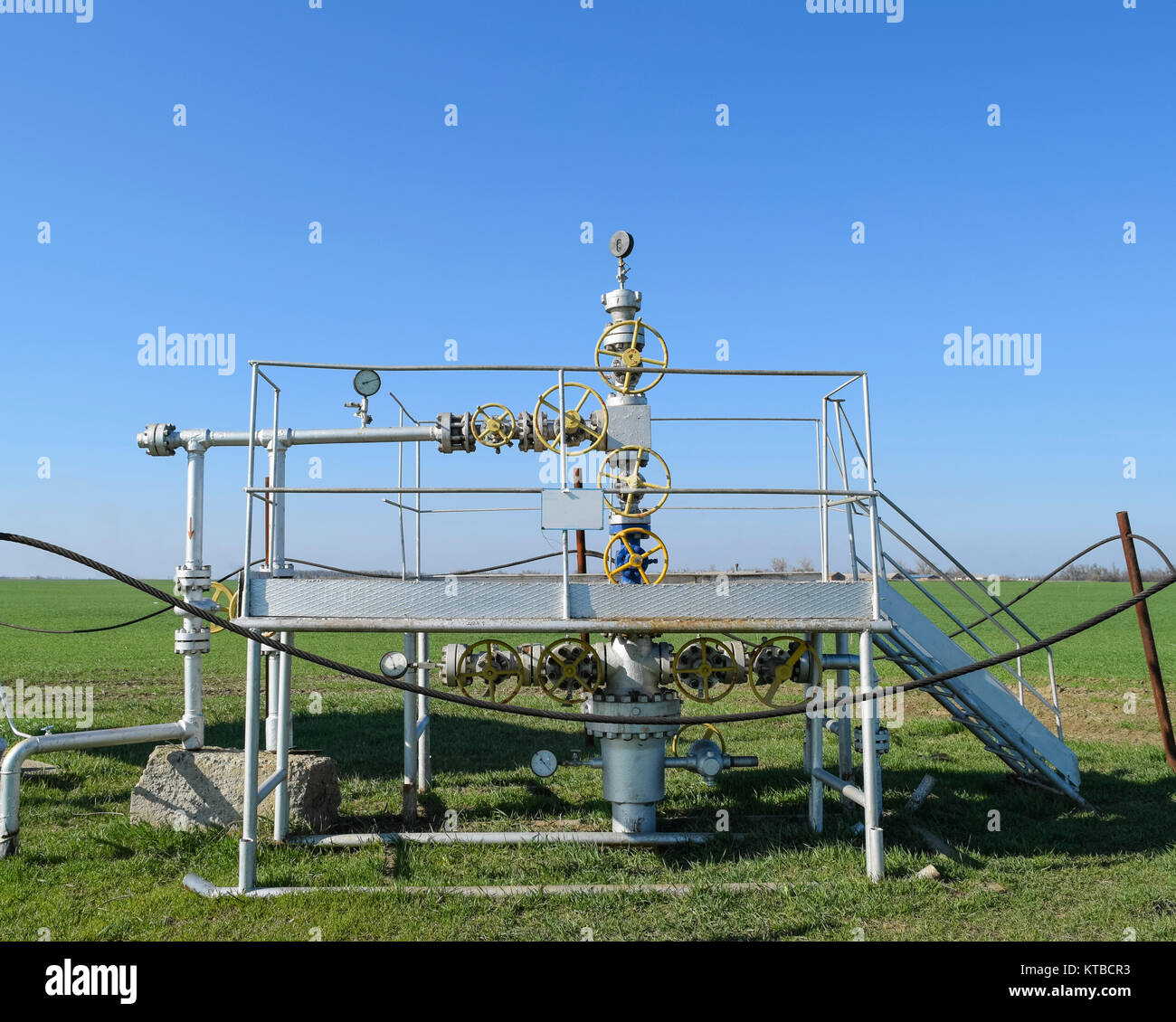The equipment and technologies on oil fields. Oil well Stock Photo - Alamy