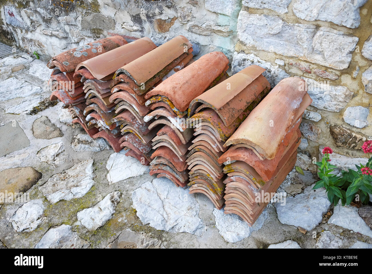 stack of old roof tiles Stock Photo - Alamy