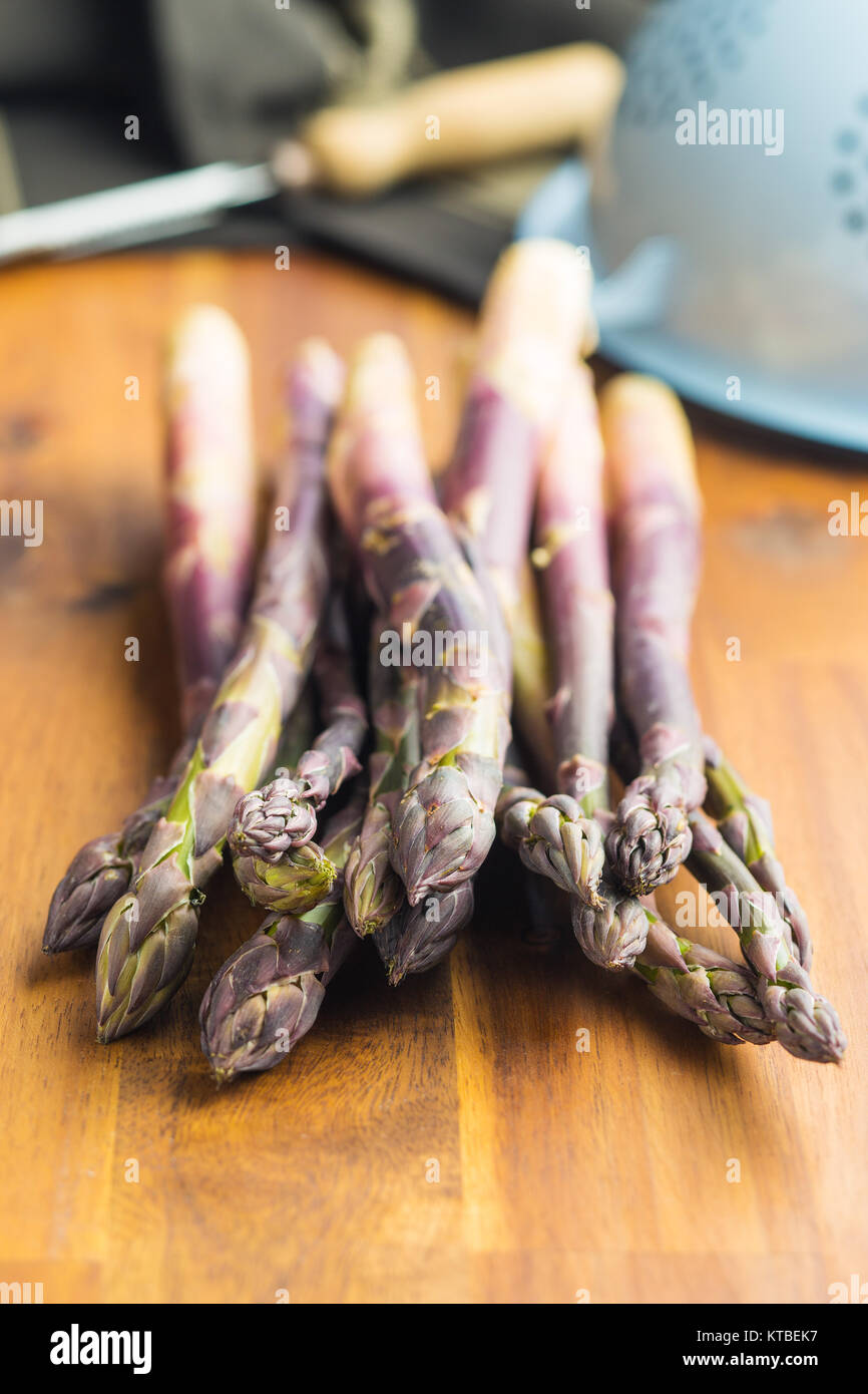 Fresh purple asparagus Stock Photo - Alamy