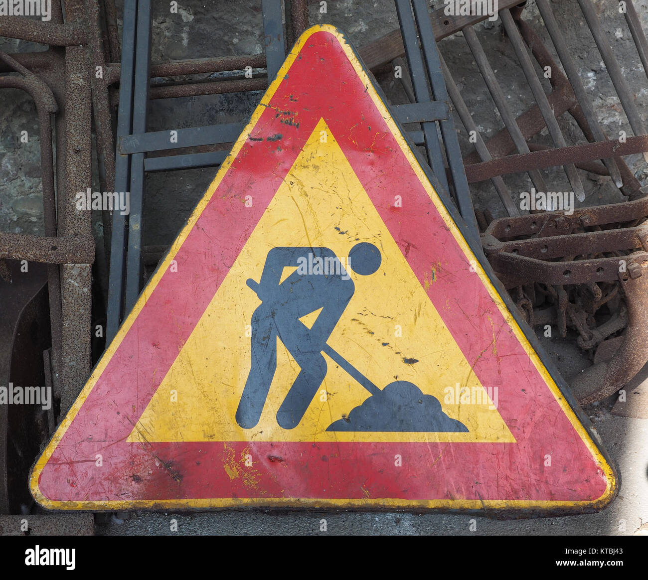 Men at work road signs hi-res stock photography and images - Alamy