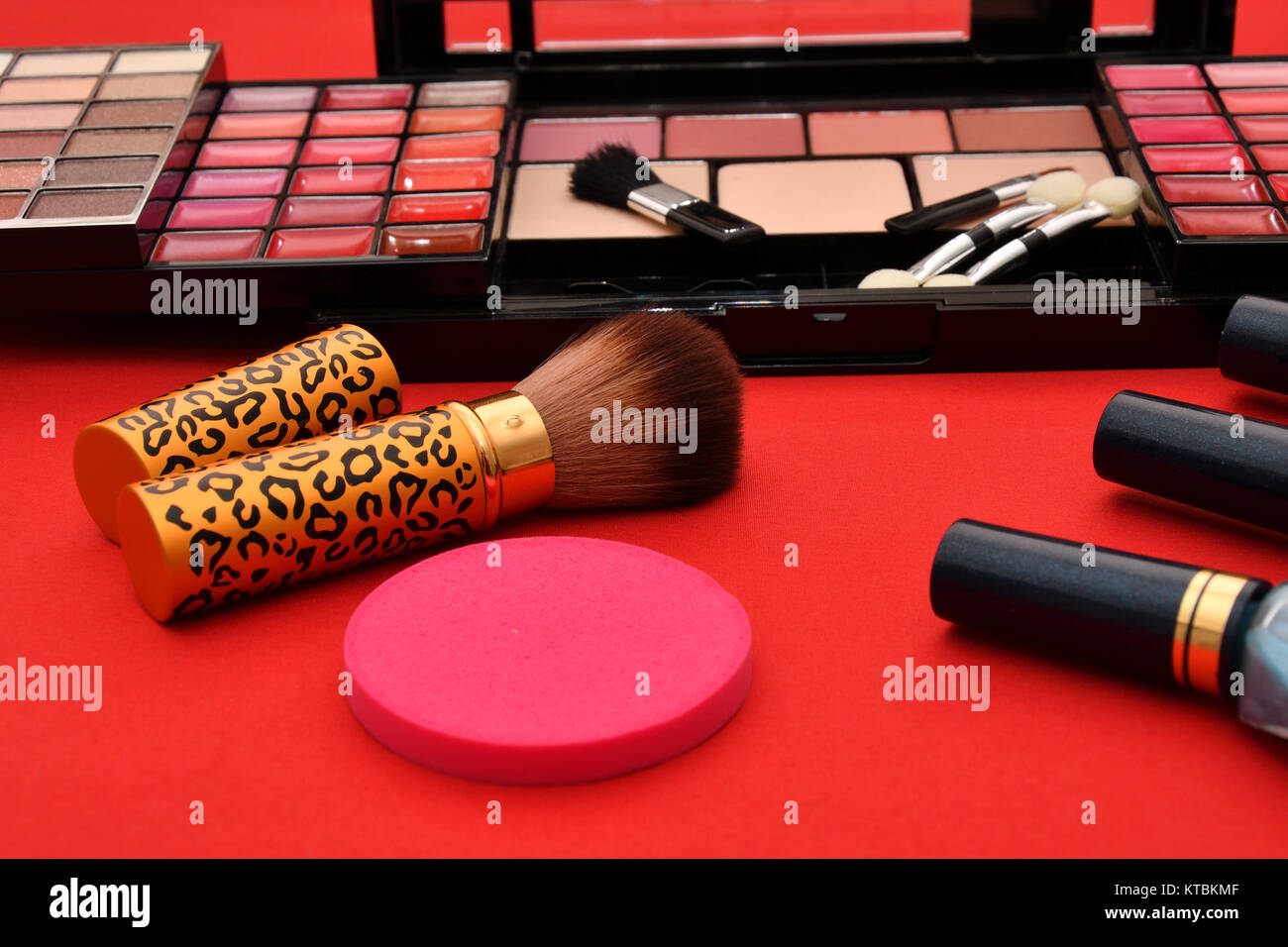 Cosmetics make up women Stock Photo - Alamy