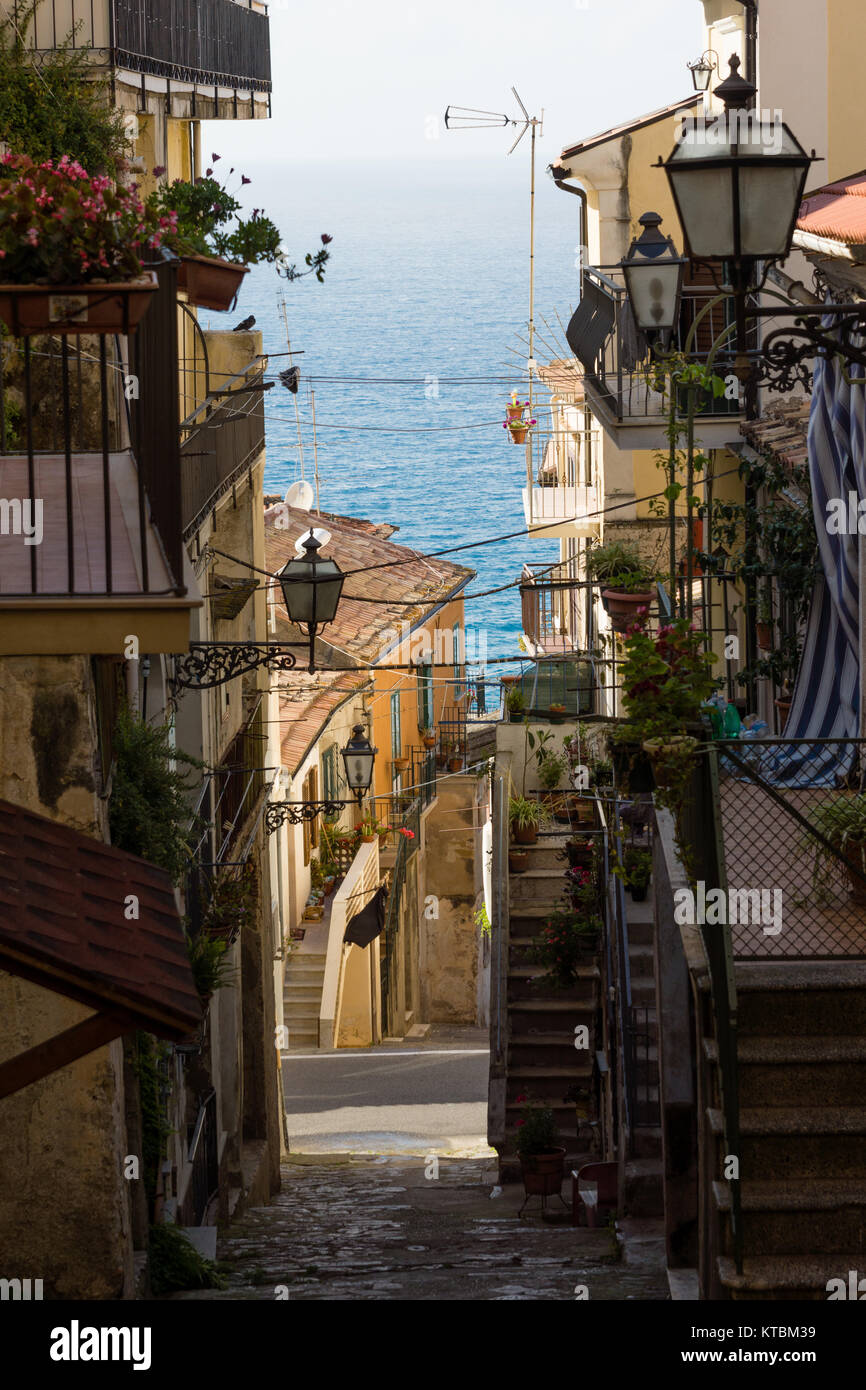 Die Altstadt von Pizzo in Kalabrien Stock Photo - Alamy
