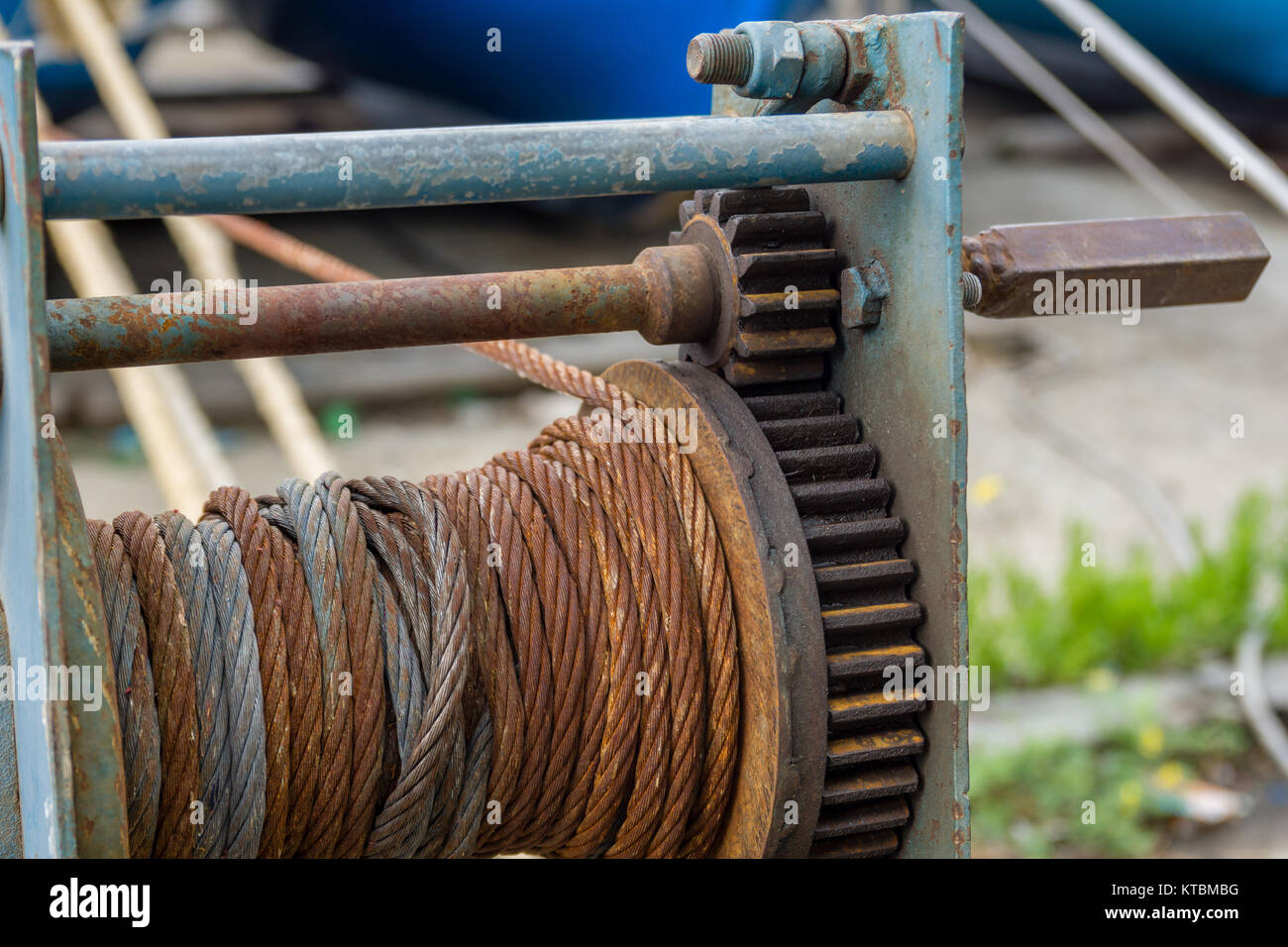 Handling winch hi-res stock photography and images - Alamy