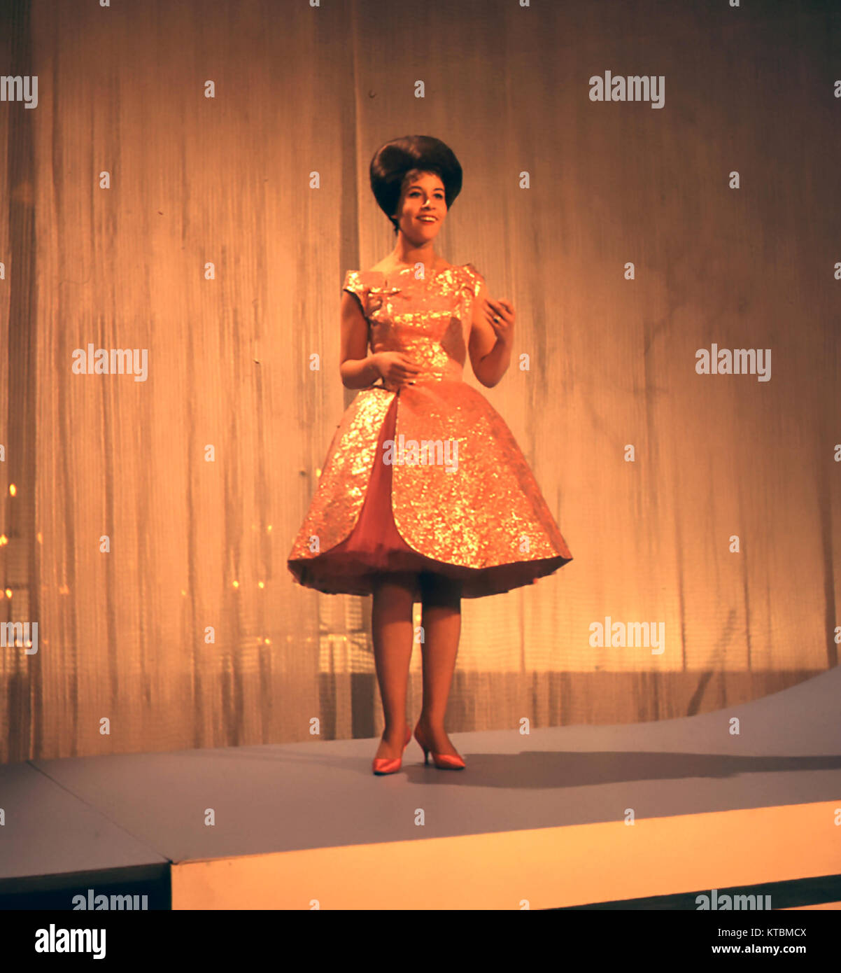 HELEN SHAPIRO English pop singer in 1961. Photo: Tony Gale Stock Photo ...