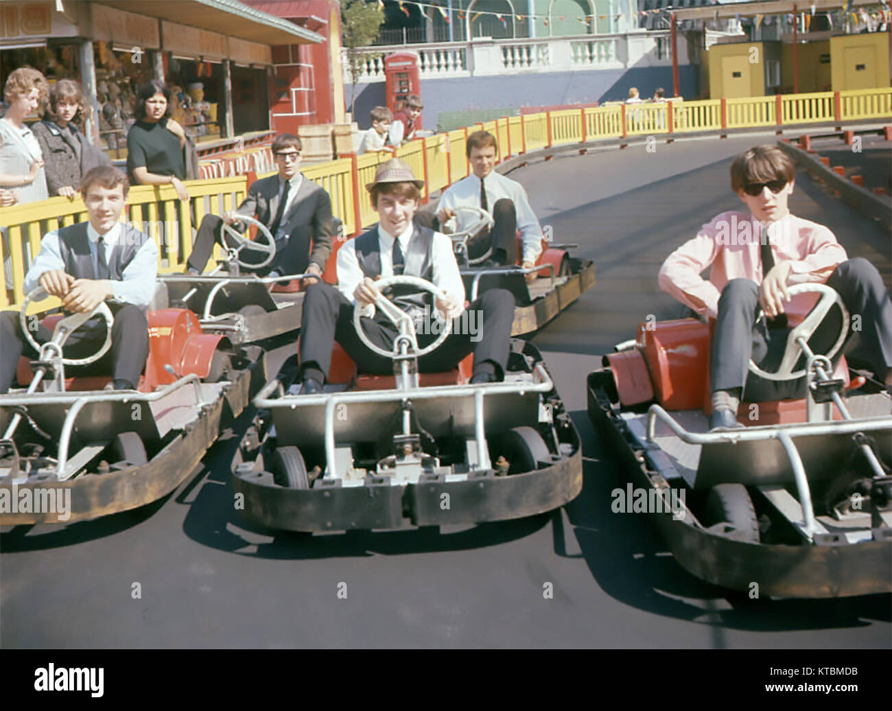 THE MOJOS UK pop group about 1964 Stock Photo - Alamy