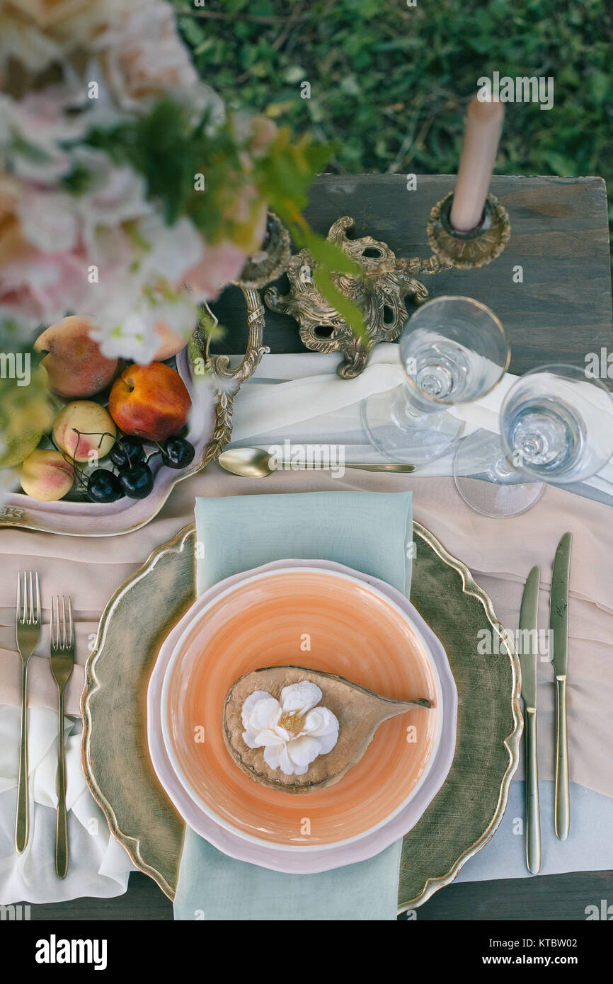 beautiful decorated table for the wedding dinner Stock Photo - Alamy