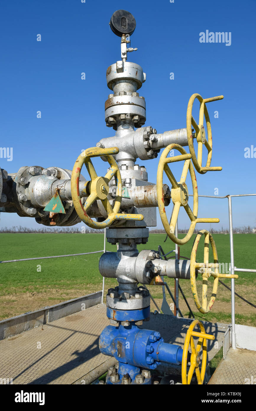 The equipment and technologies on oil fields. Oil well Stock Photo - Alamy