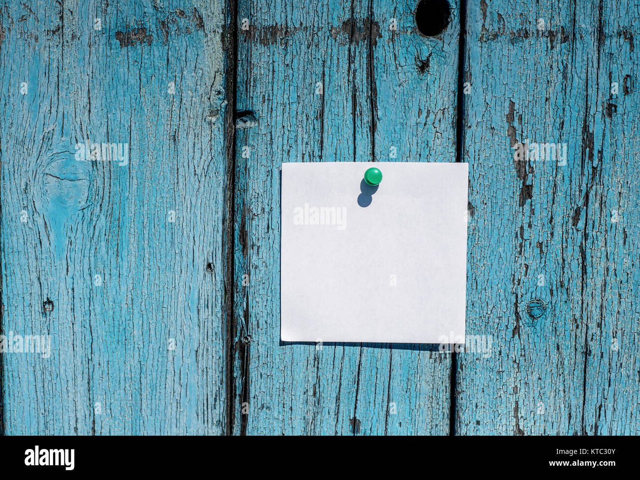 small blank white piece of paper Stock Photo - Alamy