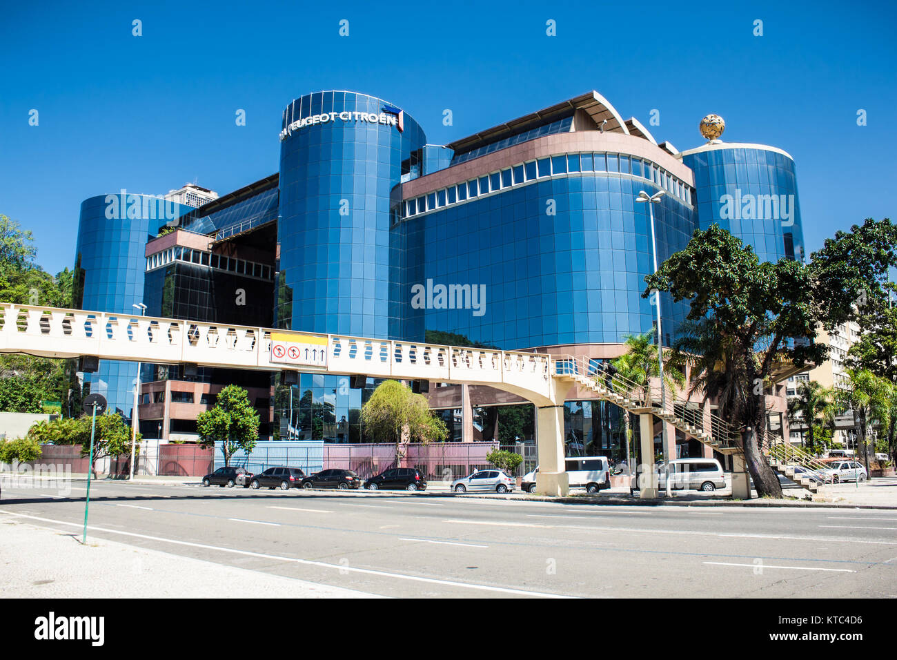 Centro empresarial rio building hi-res stock photography and images - Alamy