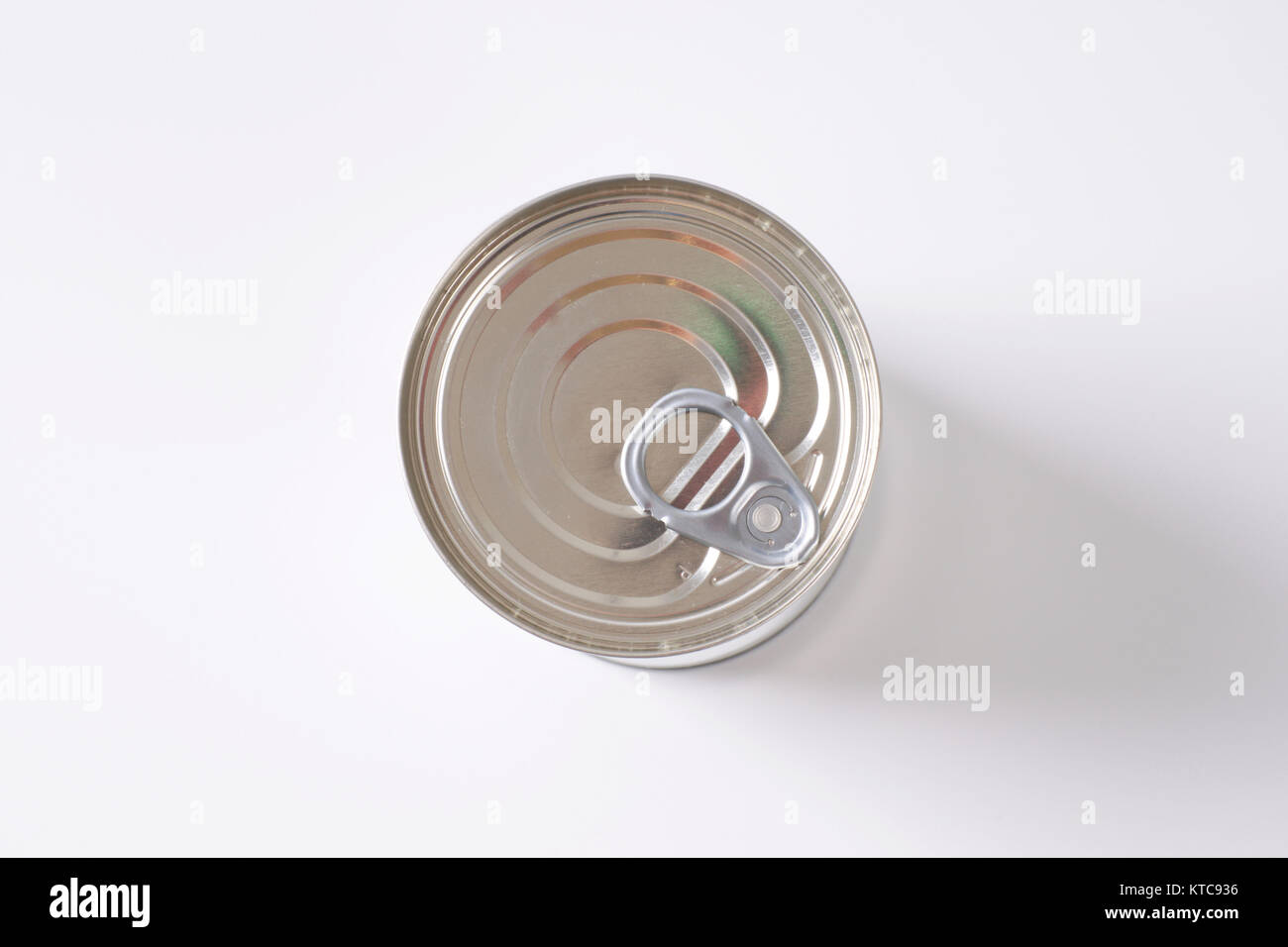 Silver containers hi-res stock photography and images - Alamy
