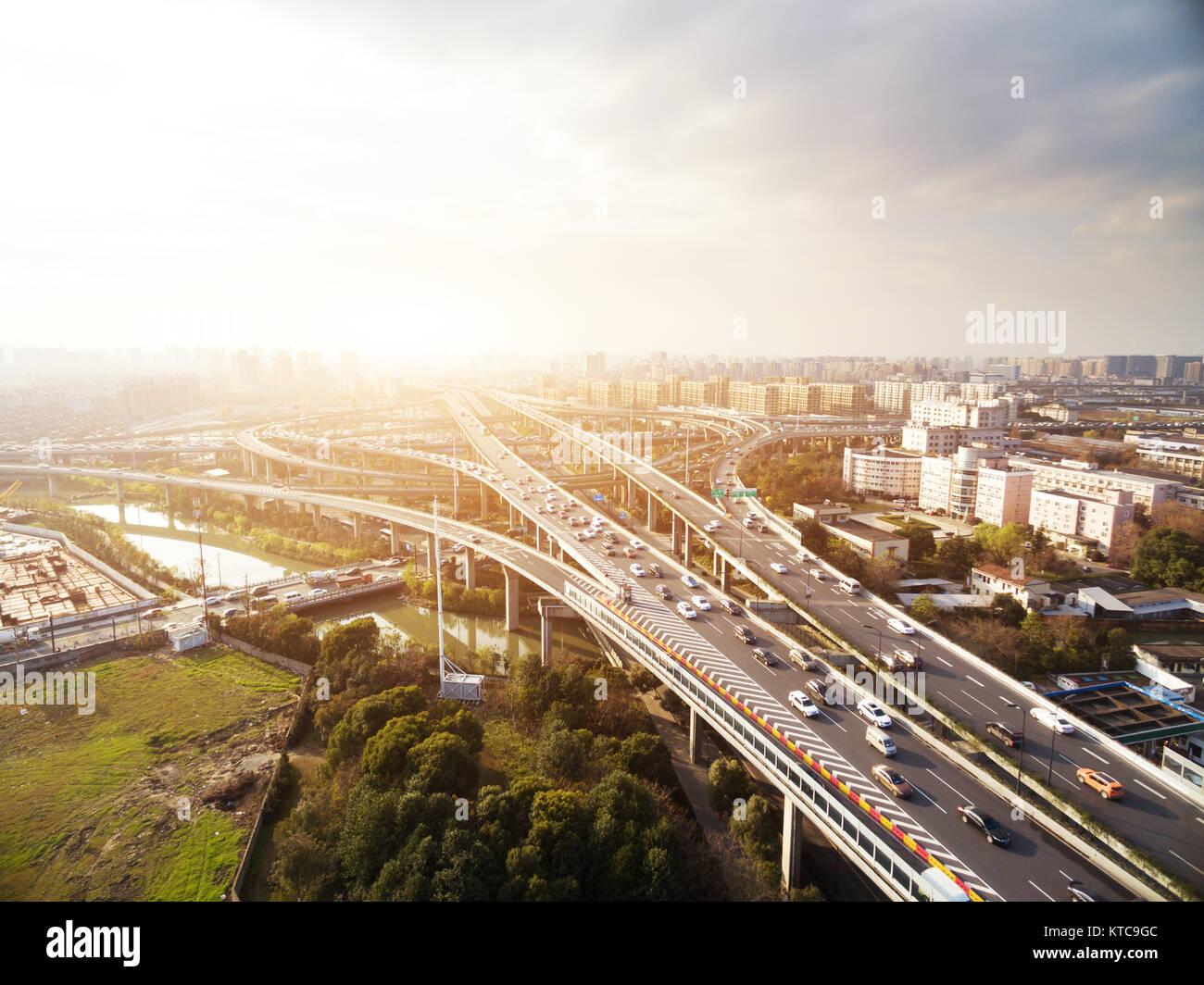 Busy road junction hi-res stock photography and images - Alamy