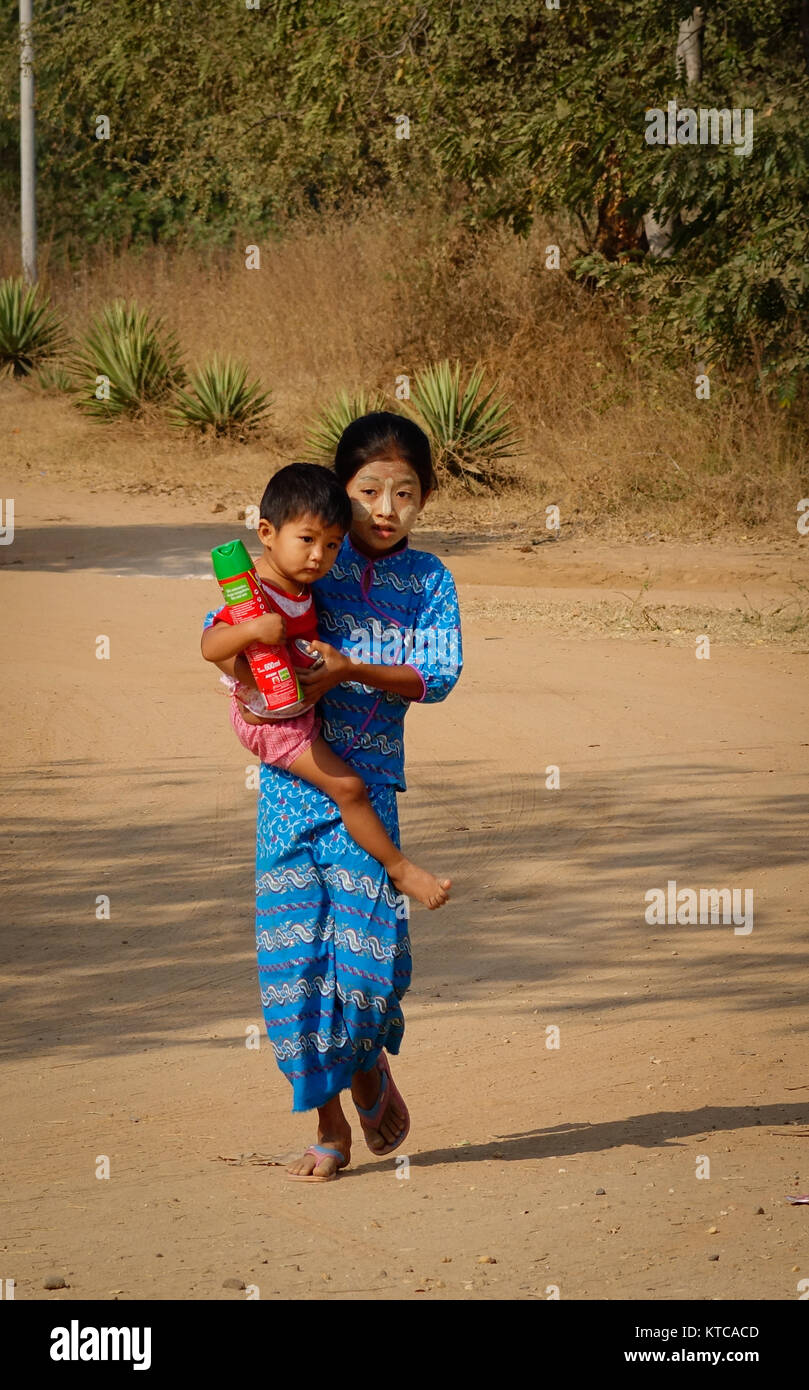 Poor street children in myanmar hi-res stock photography and images - Alamy