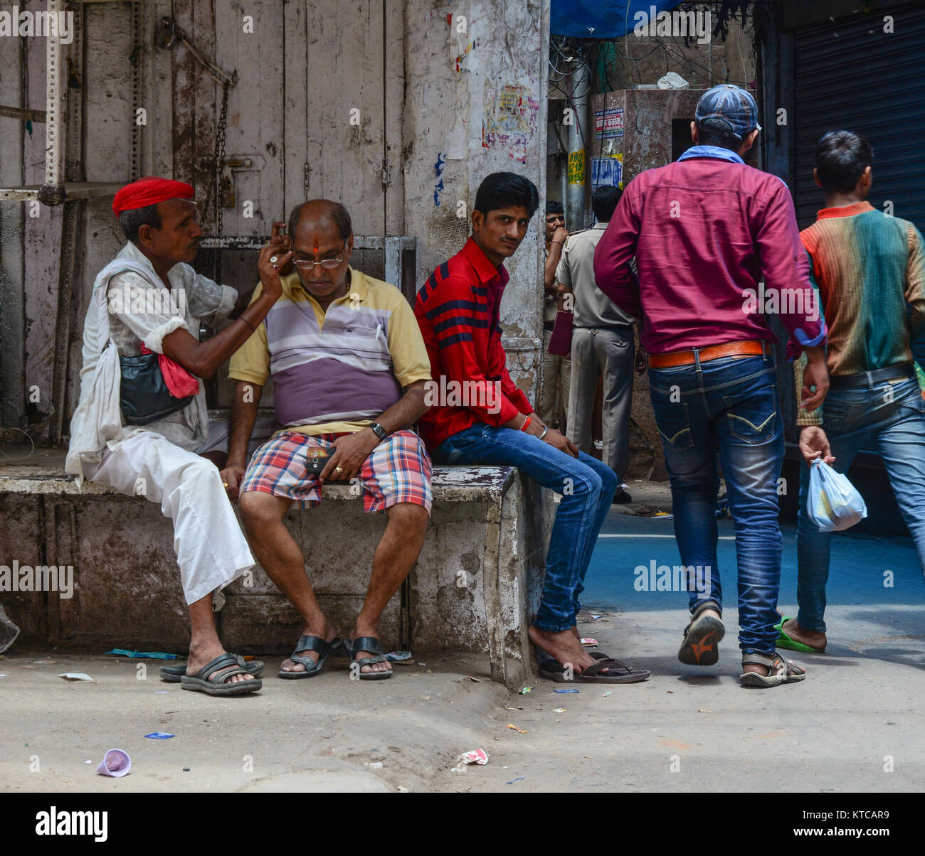 Slums Delhi India High Resolution Stock Photography and Images - Alamy