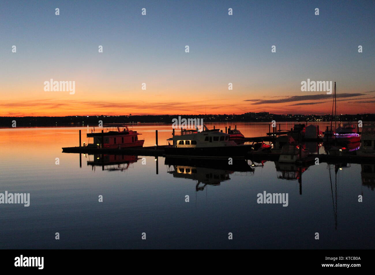 National harbor washington dc hi-res stock photography and images - Alamy